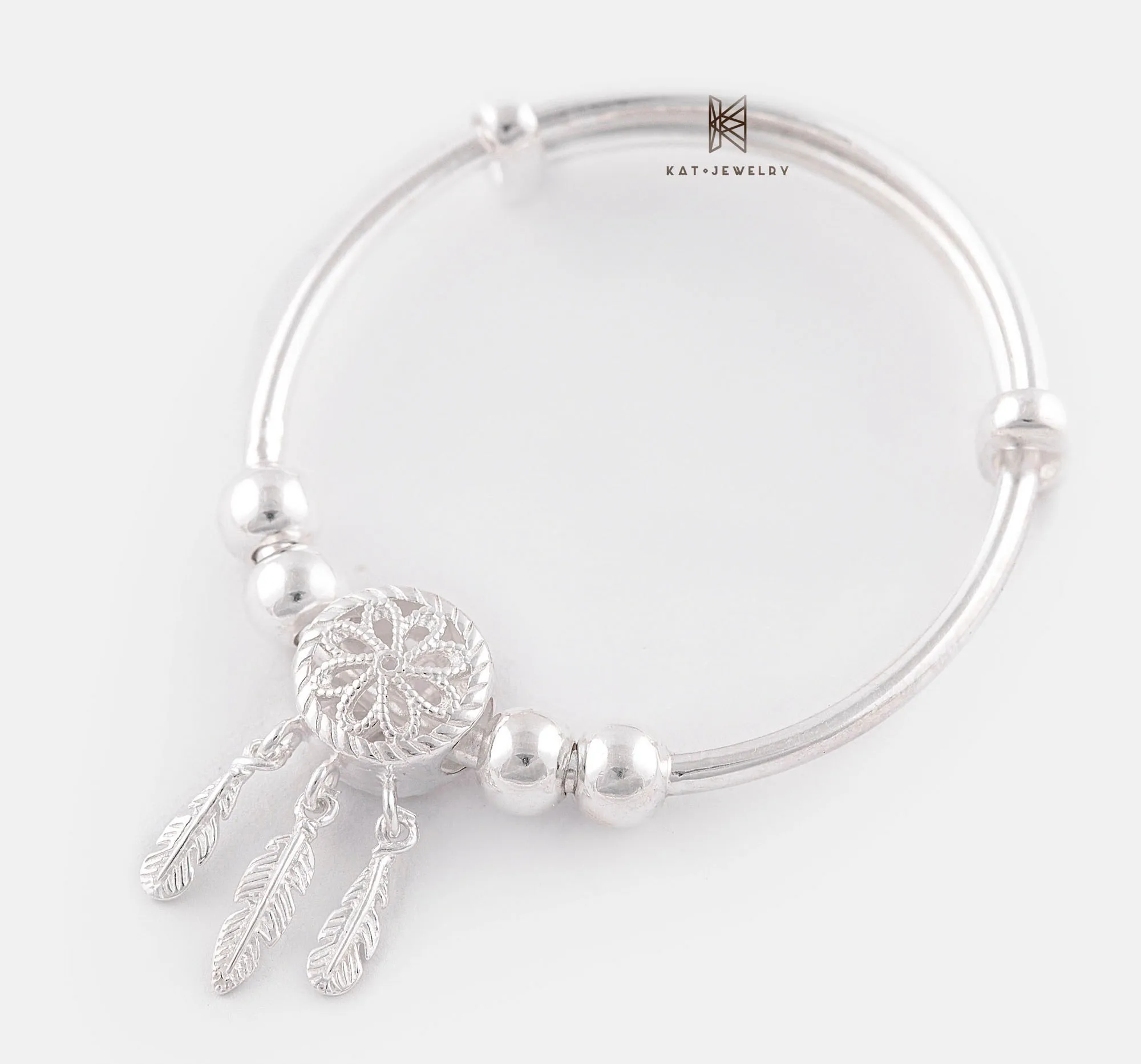 Vòng Pandora Bình Thạnh: 5 địa chỉ bán vòng Pandora chính hãng